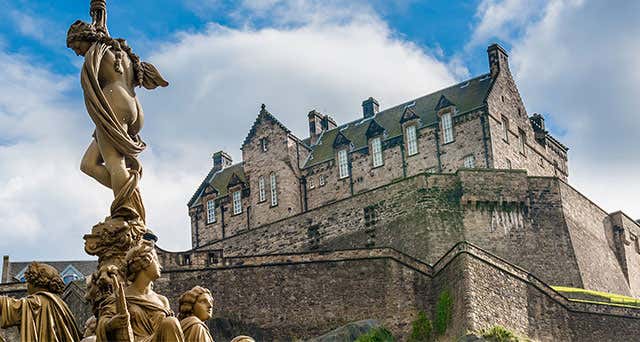 Edinburgh Castle - Opening hours, price and location